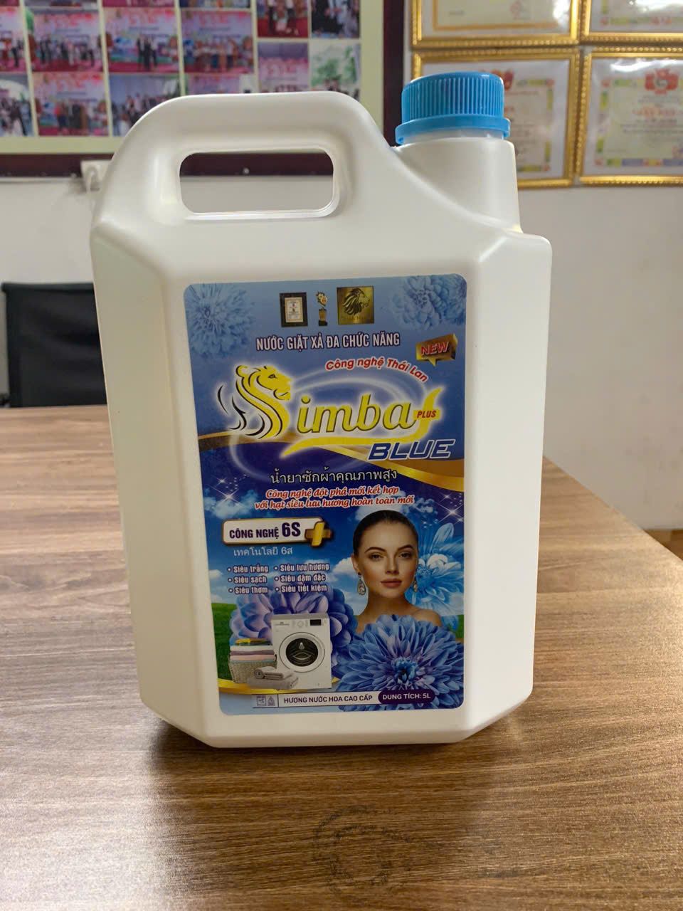 Nước giặt xả đa chức năng SIMBA PLUS BLUE 5L | iCheck.vn